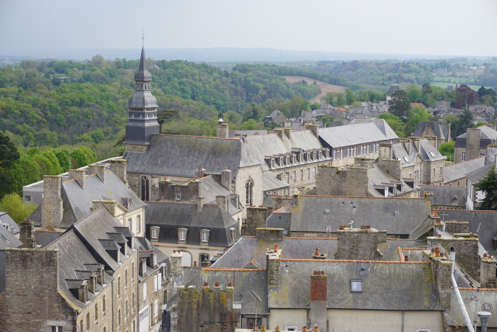 France 2022 – A tippy tower and a tour of Dinan’s churches ...